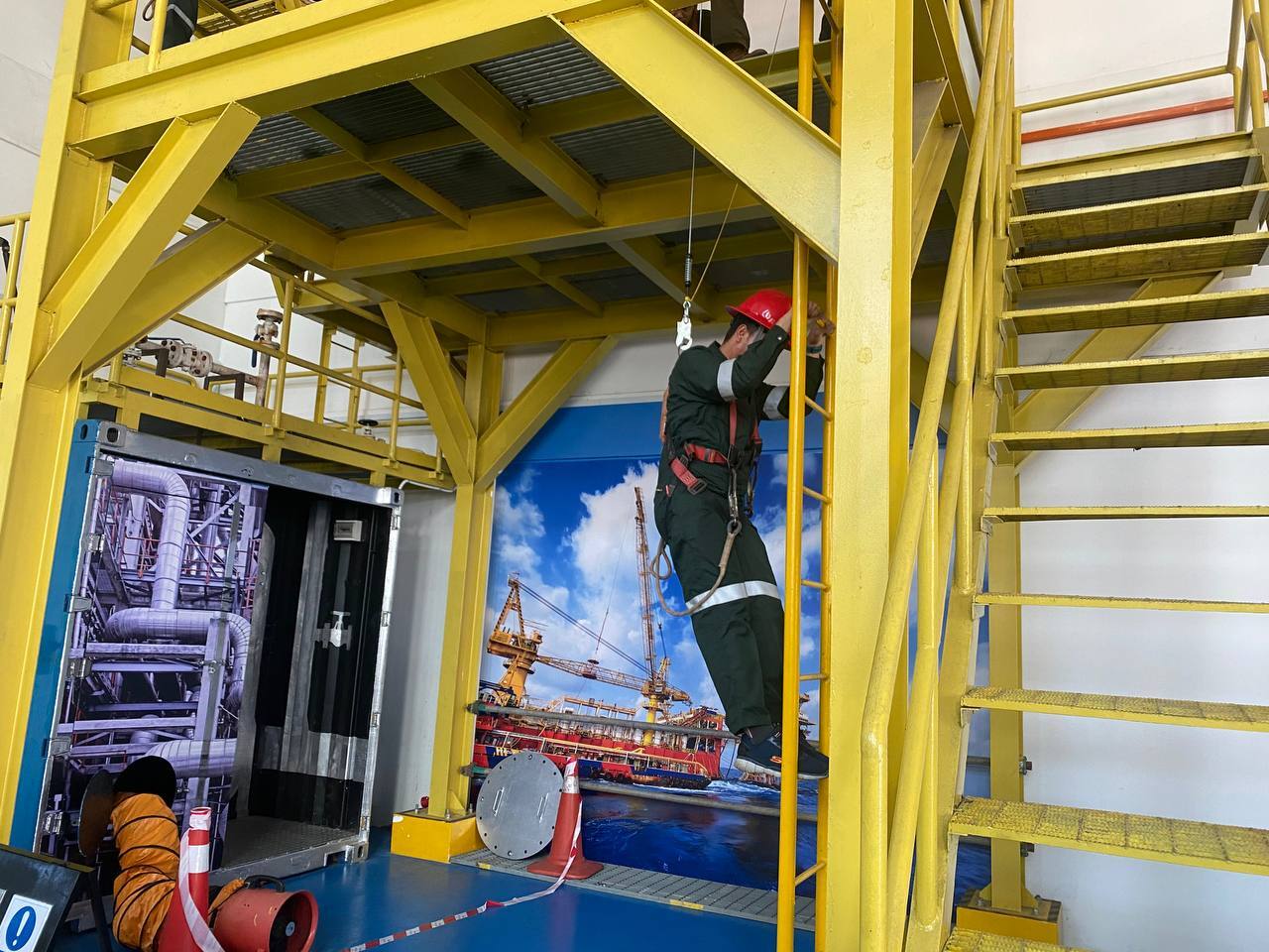 WORKING AT HEIGHT - MOCA Resources